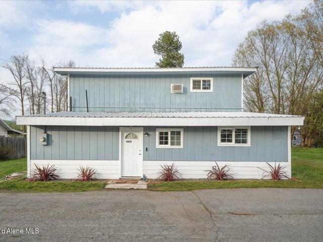 11102 N 4th St, Hauser, ID 83854