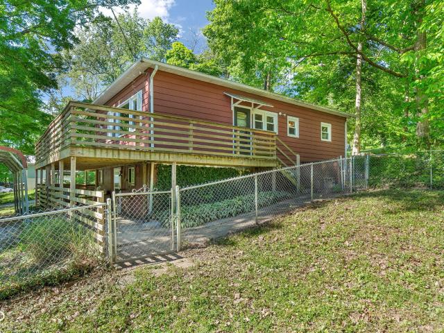 11107 Dogwood Lane