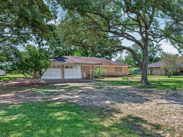 11105 Needville Fairchilds Rd, Needville, TX 77461