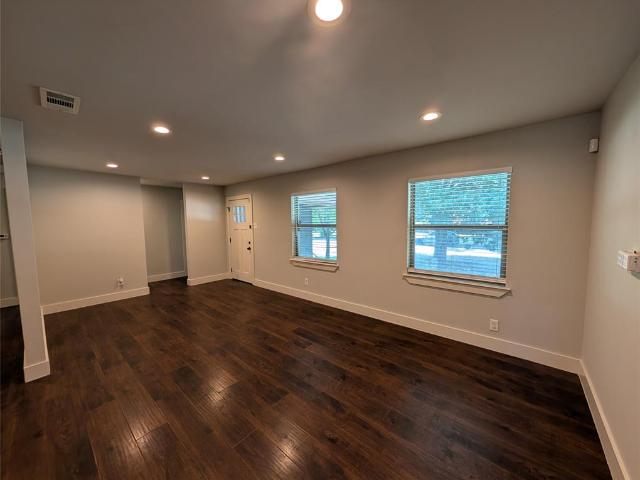 11106 Visalia Drive