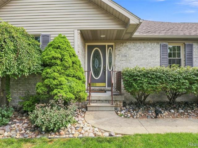 11106 W Glen