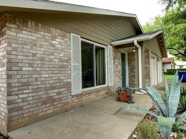 11108 Applewood Dr