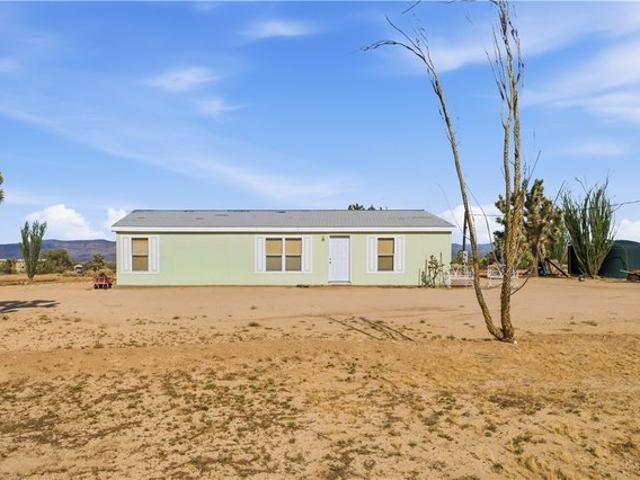 11109 S Alvis Rd, Yucca, AZ 86438