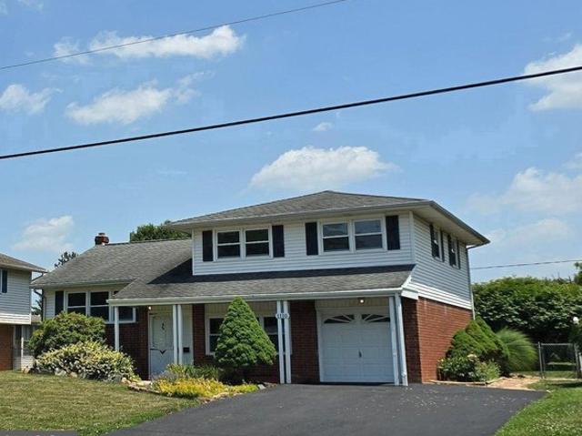 1110 McKennans Church Rd, Wilmington, DE 19808