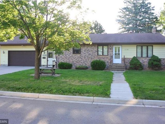 1110 McLeod Ave N, Glencoe, MN 55336