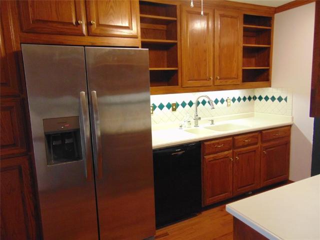 1110 Meandering Way