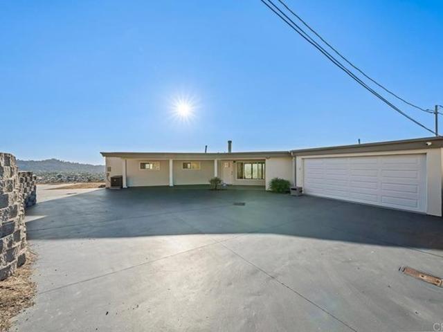 1110 Monterey Dr, El Cajon, CA 92020