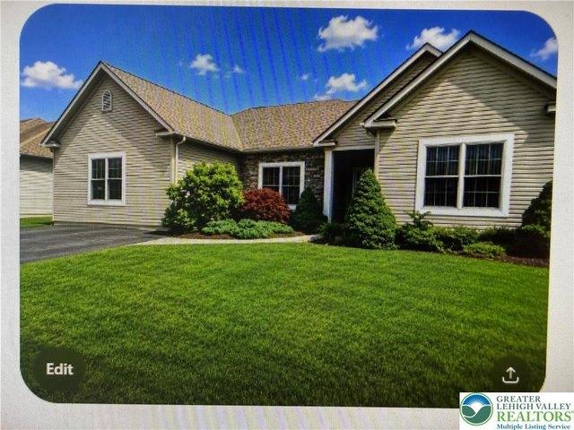 1110 Morning Star Dr, Lower Macungie Township, PA 18106