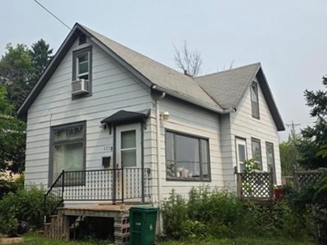1110 N 8th Ave E, Duluth, MN 55805