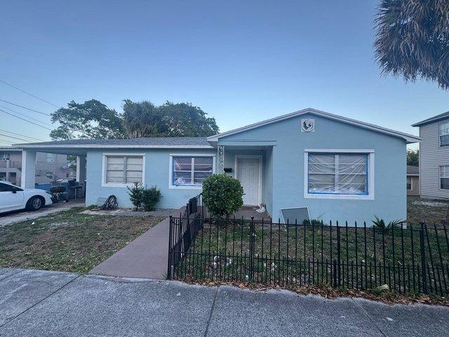 1110 N Sapodilla Ave, West Palm Beach, FL 33401