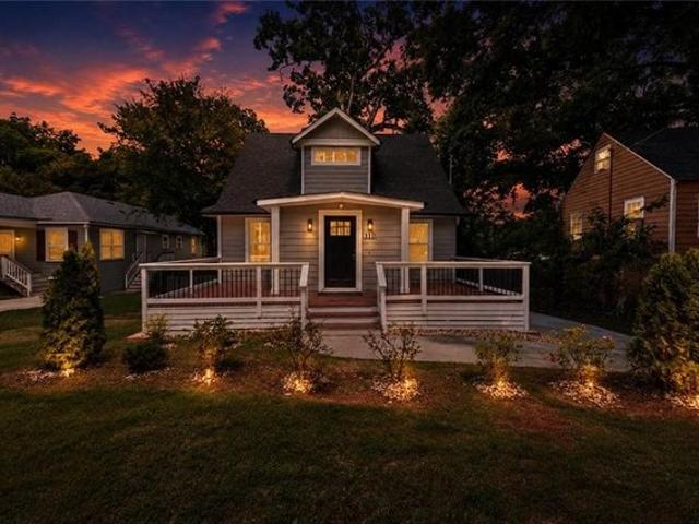 1110 Oak Knoll Ter SE, Atlanta, GA 30315