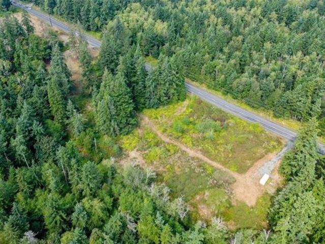 1110 Bush Point Rd, Freeland, WA 98249