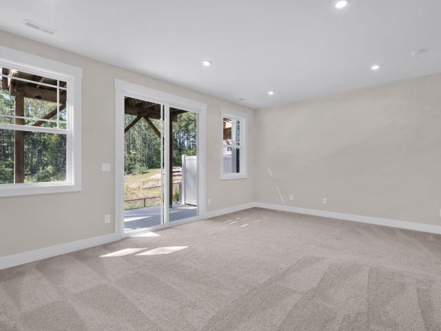 1110 Blackthorn Lane