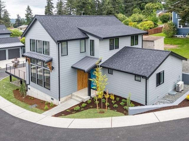 1110 Divine Ln, Bellingham, WA 98229