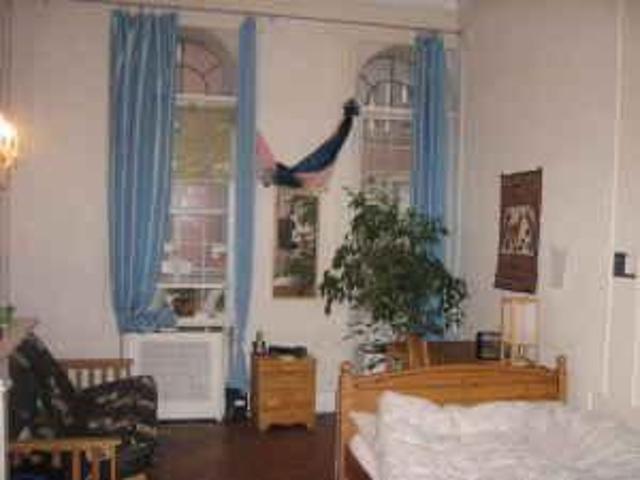 $1110 Fully Furnished Apartment in Rittenhouse 19th and Spruce