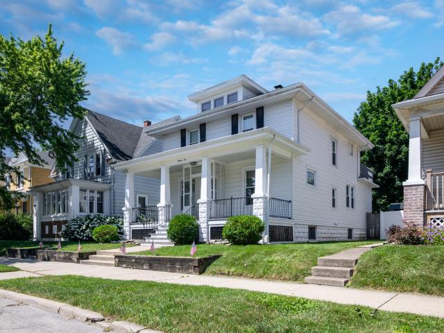 1110 Hayes Ave