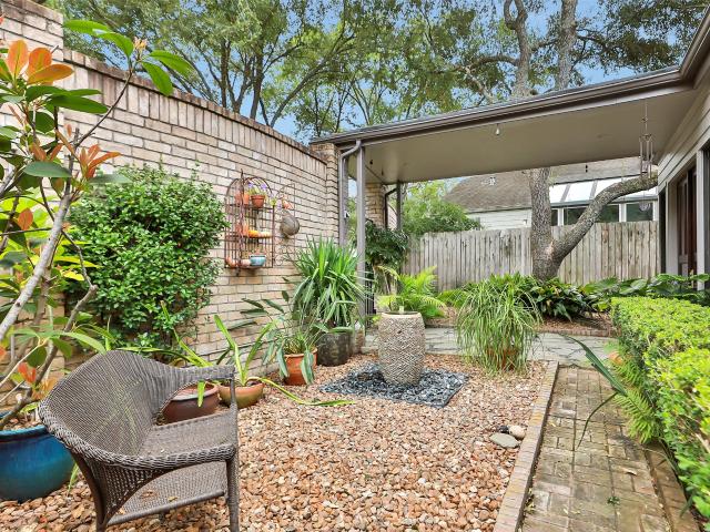 1110 Heathwood Court