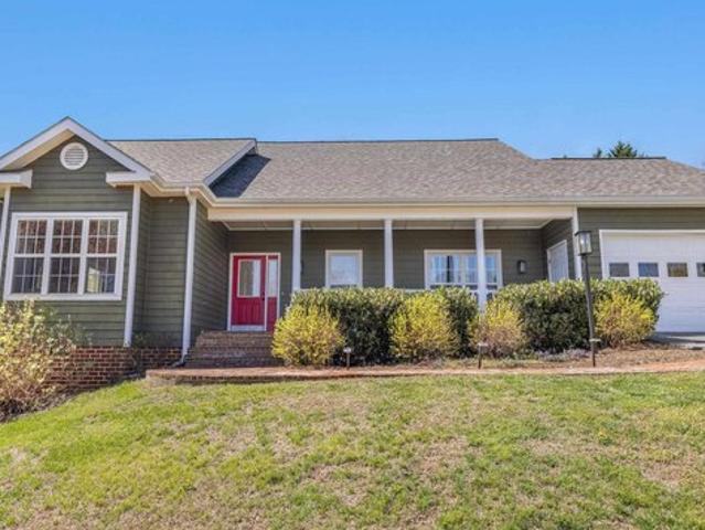 1110 Highlands Dr, Charlottesville, VA 22901