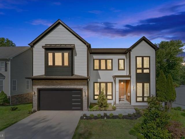1110 Hillcrest Dr SW, Vienna, VA 22180