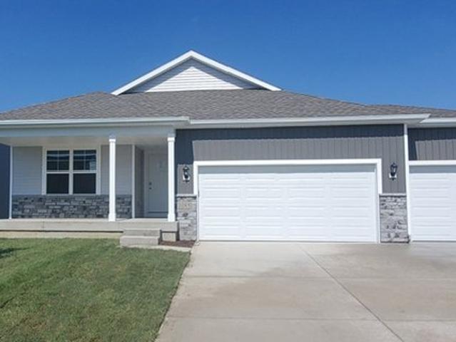 1110 Hillside Pl, Polk City, IA 50226