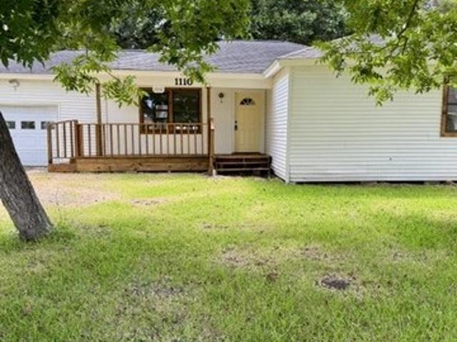 1110 Jarrett St, Liberty, TX 77575
