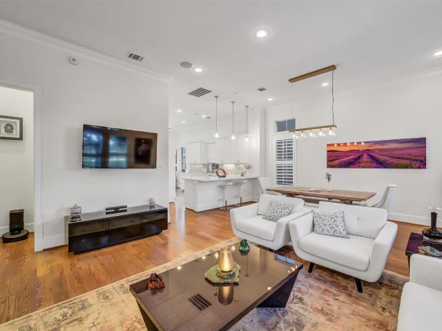 1110 Lake Pointe Parkway