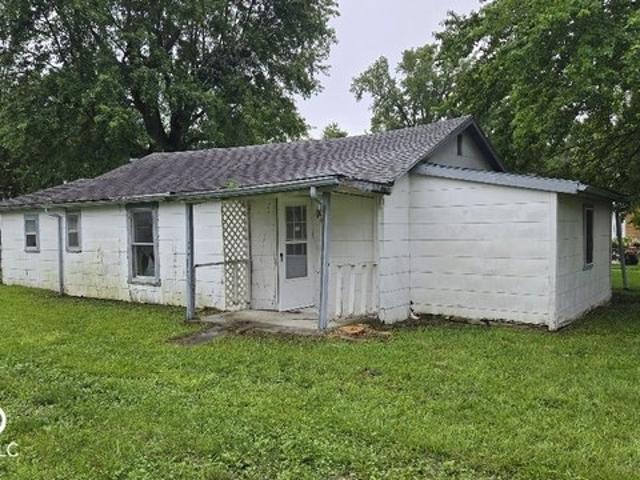 1110 Lincoln St, Shelbyville, IN 46176