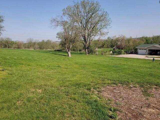 1110 Quarry Ave SW, Cedar Rapids, IA 52404