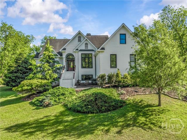 1110 Summit Circle