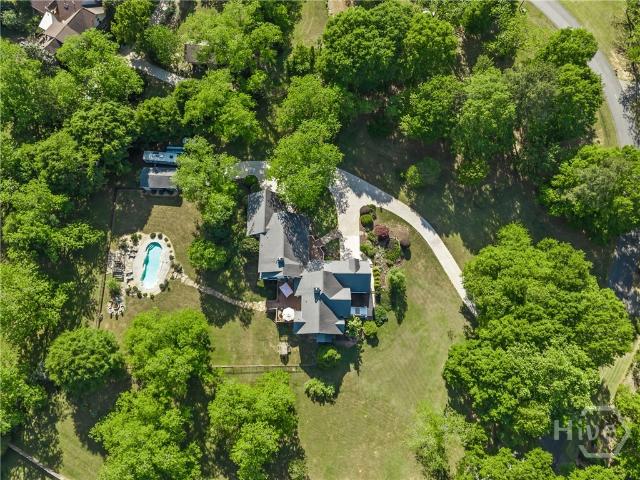 1110 Summit Circle