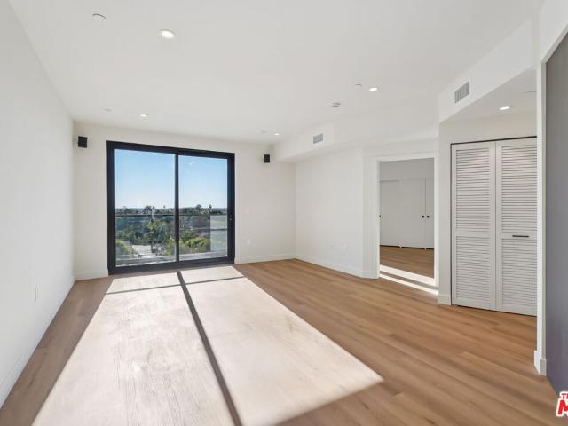 1110 S Spaulding Ave, Unit PH6, Los Angeles, CA 90019 | MLS #26671