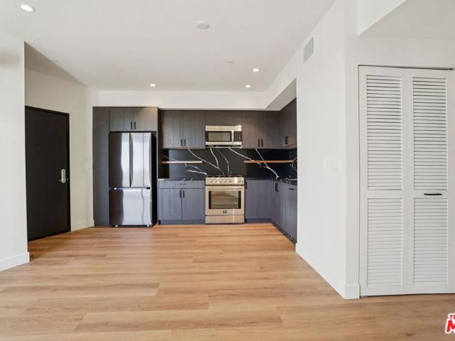 1110 S Spaulding Avenue PH2