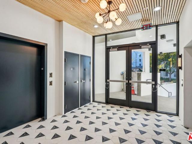 1110 S Spaulding Avenue PH5