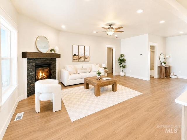 1110 S Recess Way