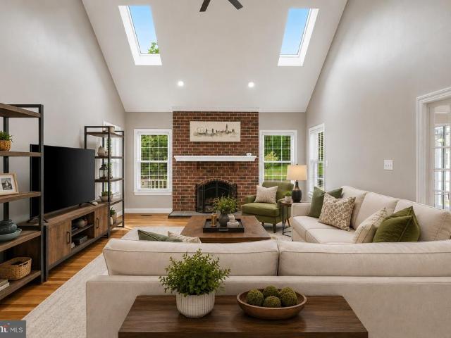 1110 Somerset Lane