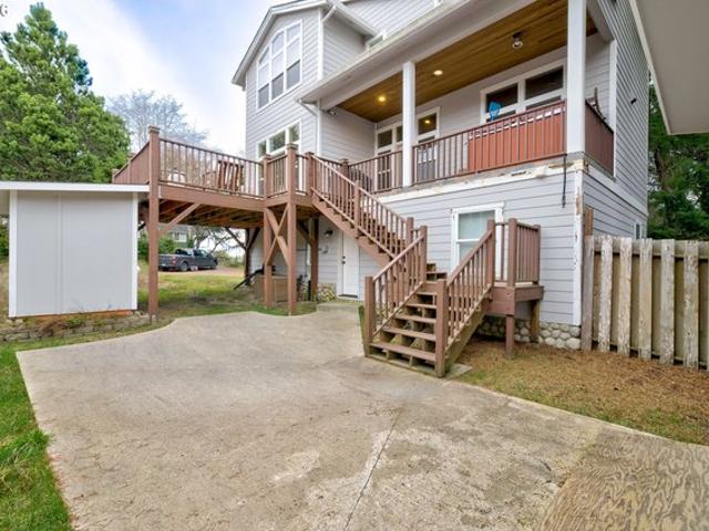 1110 th Pl, Ocean Park, WA 98640