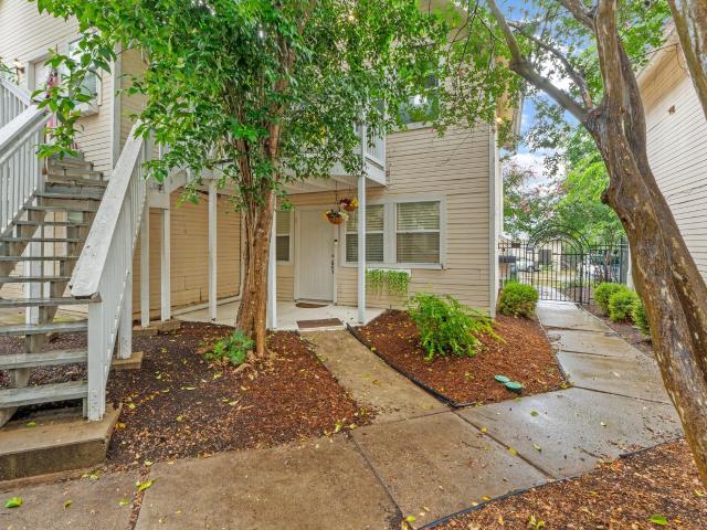 1110 W 22nd St # 2