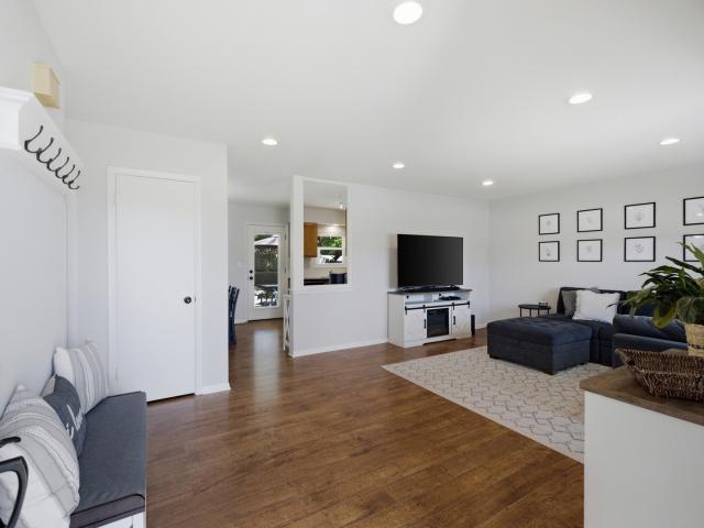 1110 W Glenn Trail