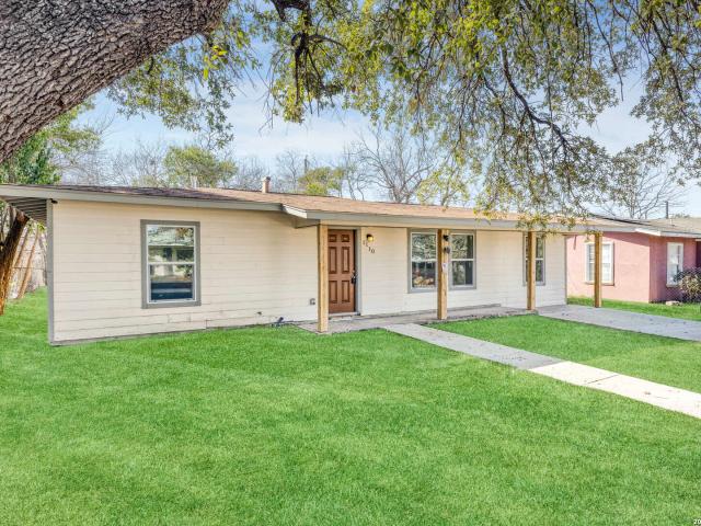 1110 W Hermine Blvd, San Antonio, TX 78201 | MLS #1936 | Compass