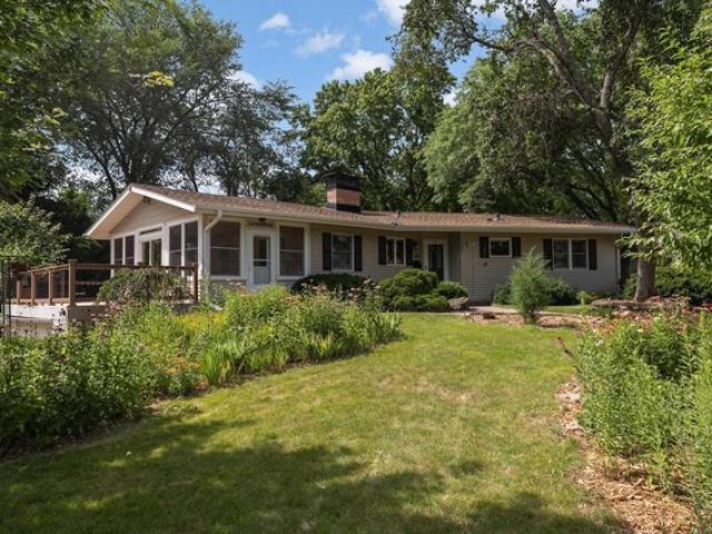 1110 William St N, Stillwater, MN 55082