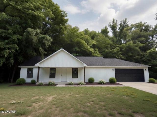 1110 Woodgate Dr, Humboldt, TN 38343