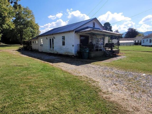 1110 &1120 North Elm Avenue