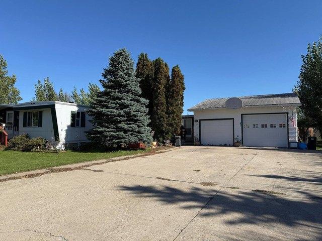 1110 11th Ave SE, Devils Lake, ND 58301