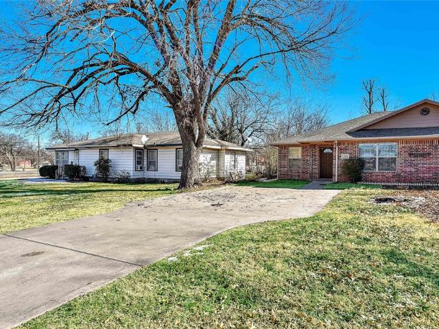 1110 1 N Main Street