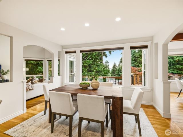 11113 NE 38th Place