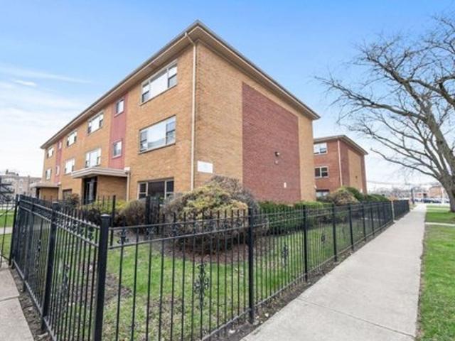 11110 11118 S Homewood Ave 2 Bedroom Apartment for Rent at 11110 S Homewood Ave, Chicago, IL 60643 Morgan Park