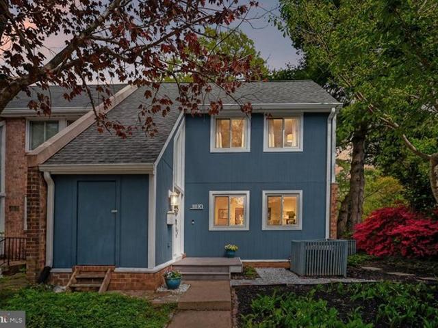11110 Forest Edge Dr, Reston, VA 20190
