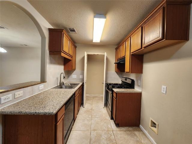 11111 Valley Kings Dr, Houston, TX 77089 | MLS #52251 | Compass