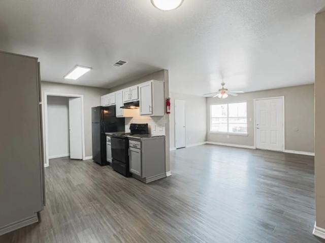 11111 W Montgomery Rd, Unit 912, Houston, TX 77088 | MLS #46212 | Compass