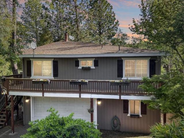 11112 Lakeshore N, Auburn, CA 95602